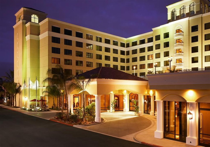 Doubletree Suites By Hilton Hotel Anaheim Resort - Convention Center - Garden Grove, CA
