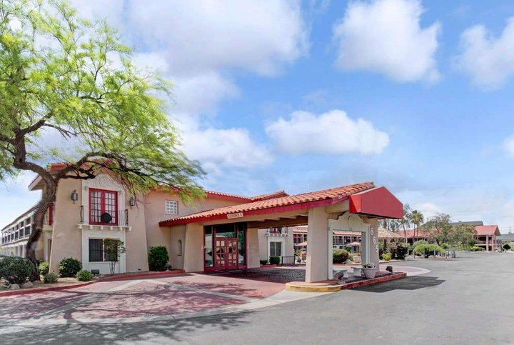 Days Inn By Wyndham Tucson City Center - Tucson, AZ