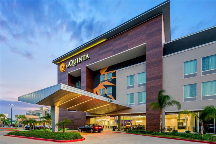 La Quinta Inn & Suites By Wyndham Mcallen Convention Center - Mission, TX
