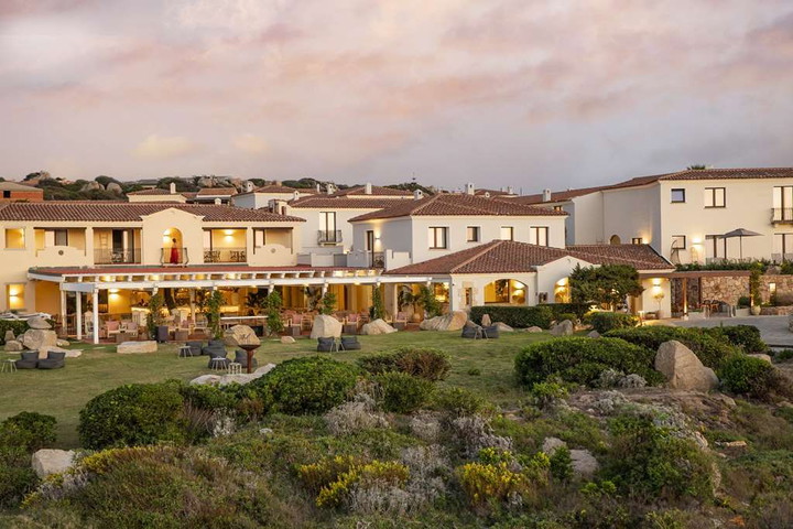 Mangia's Santa Teresa Sardinia Curio Collection By Hilton - Santa Teresa Gallura