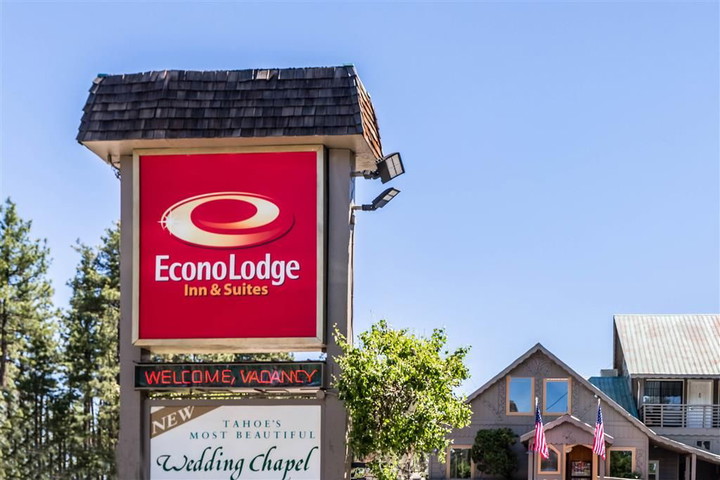 Econo Lodge Inn & Suites Heavenly Village Area - South Lake Tahoe, CA