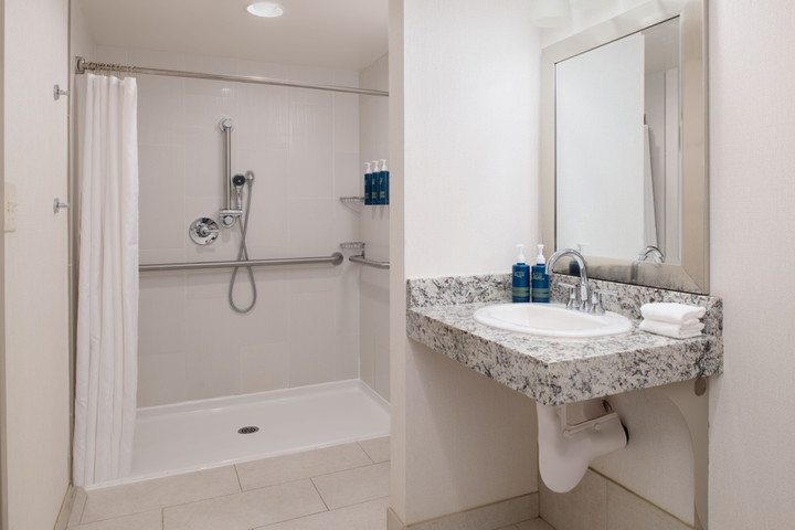 Four Points By Sheraton Bellingham Hotel And Conference Center - Bellingham, WA