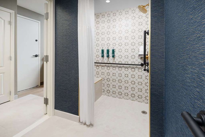 Doubletree By Hilton Charlotte City Center - Charlotte, NC