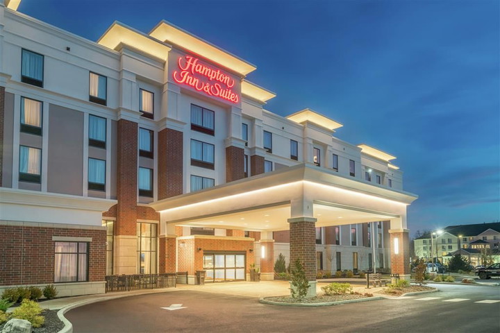Hampton Inn & Suites Newburgh - Stewart Airport - Newburgh, NY