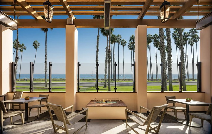 Hilton Santa Barbara Beachfront Resort - Santa Bárbara, CA