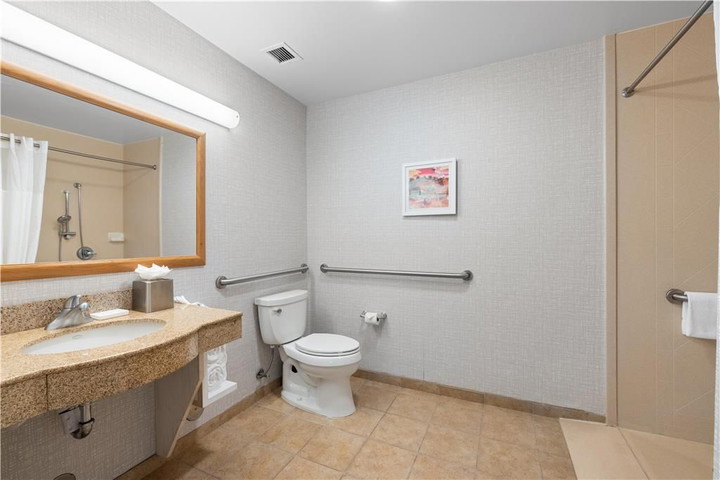 Hampton Inn & Suites Madera - Madera, CA