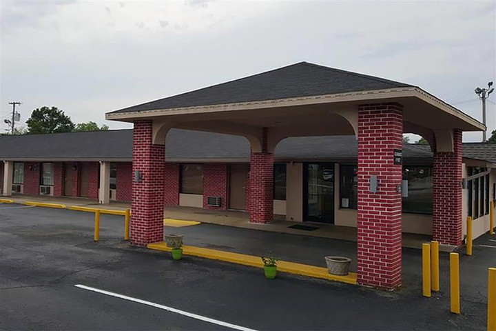 Travelodge By Wyndham Jackson I-40 Exit 82 - Jackson, TN