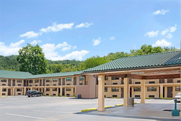 Days Inn By Wyndham Cherokee Near Casino - Cherokee, NC