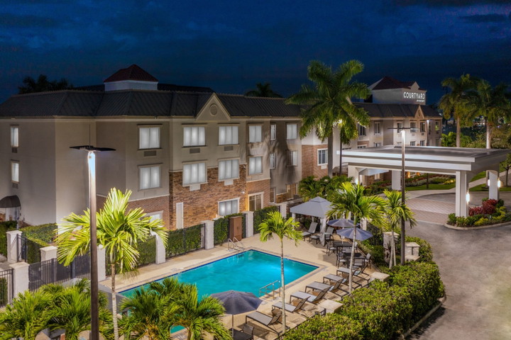 Courtyard By Marriott Sarasota At University Town Centerâ - Lakewood Ranch, FL