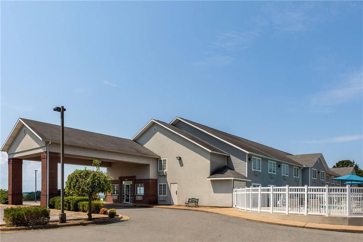 Days Inn By Wyndham Mountain Home - Mountain Home, AR