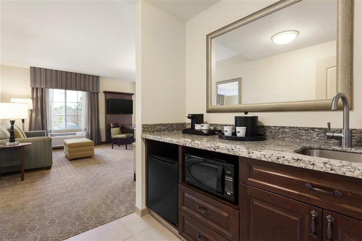Hampton Inn & Suites San Bernardino - San Bernardino, CA