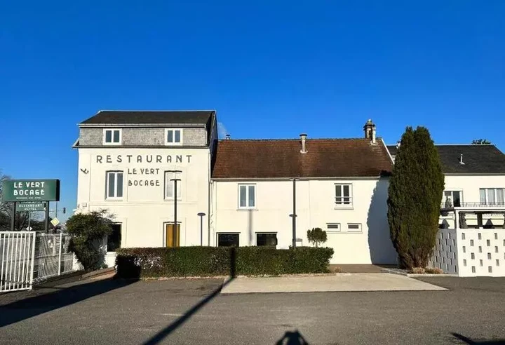 Hôtel Logis Hôtel & Restaurant Le Vert Bocage - Franqueville-Saint-Pierre