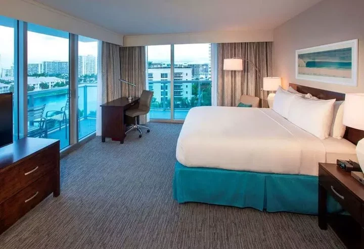 Doubletree Resort By Hilton Hollywood Beach - Hollywood, FL