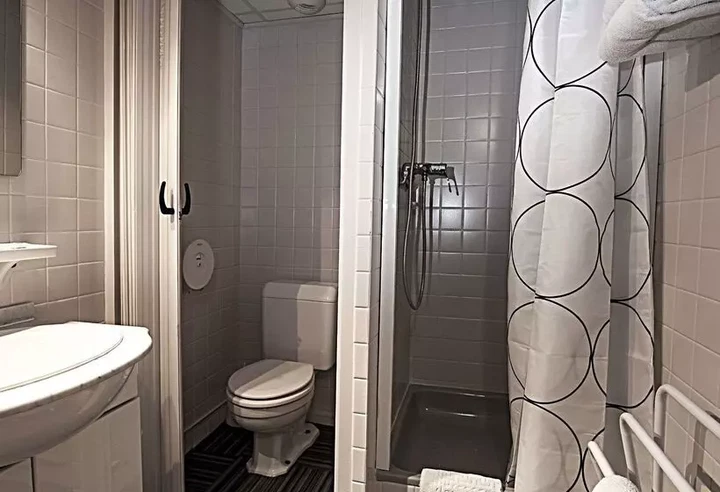 Hôtel Cit Hôtel Le Louvre Orange - オランジュ