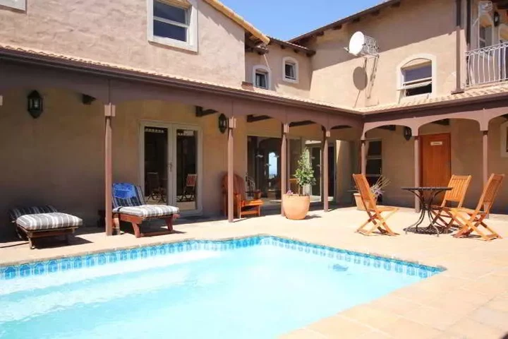 Hôtel On The Cliff Guest House - Hermanus