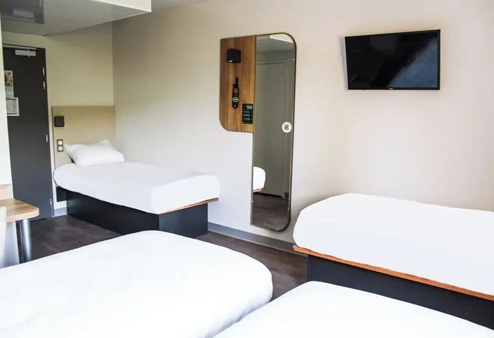 B&b Hotel Aix Les Bains - Lac du Bourget