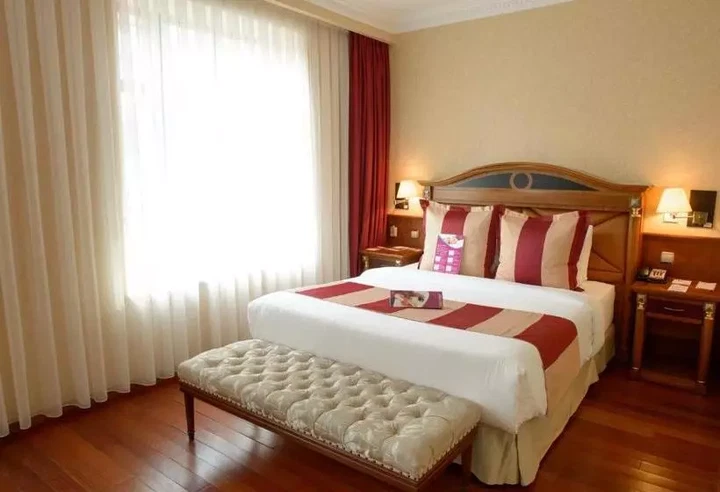 Hotel Crowne Plaza Minsk - Minsk