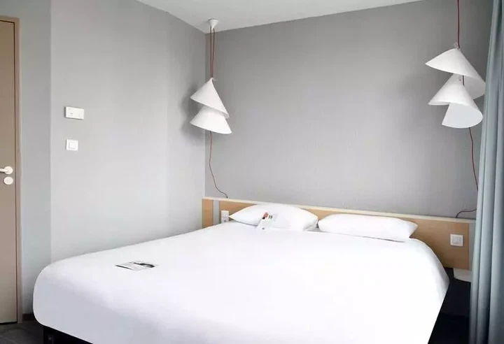Hôtel Ibis Saintquentin Basilique - Saint-Quentin