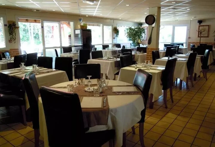 Hôtel Logis Bagatelle   51530 Dizy - Épernay