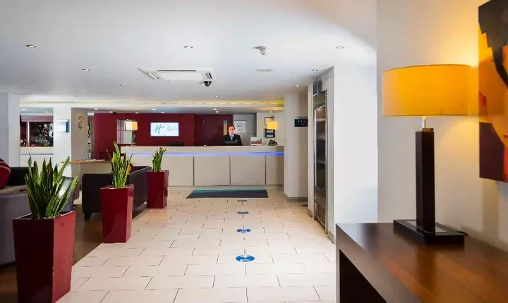 Hôtel Holiday Inn Express Warwick   Stratford Upon Avon By Ihg - Warwick