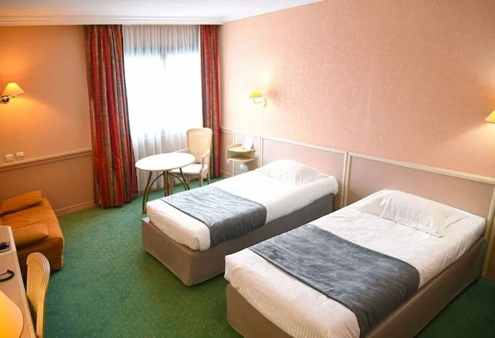 Hôtel Logis Lyon Est Porte De L Ain - Beynost