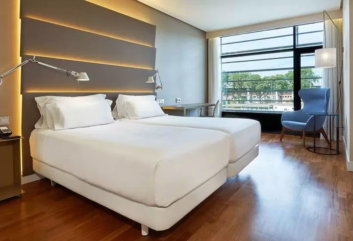 Hotel Nh Sevilla Plaza De Armas - Siviglia