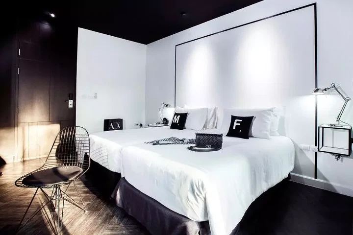 Blu Monkey Hub And Hotel Phuket Town  Free All Day Coworking Space - Phuket