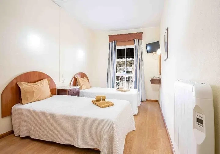 Pensione Residencial Capri By Umbral - Guia