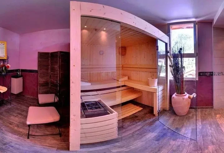 Logis Hotel Le Lac - Embrun