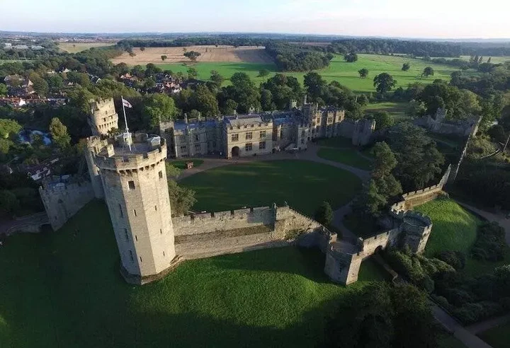 Warwick Castle Hotel And Knight S Village - Warwick