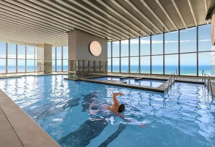 Meriton Suites Surfers Paradise - Gold Coast