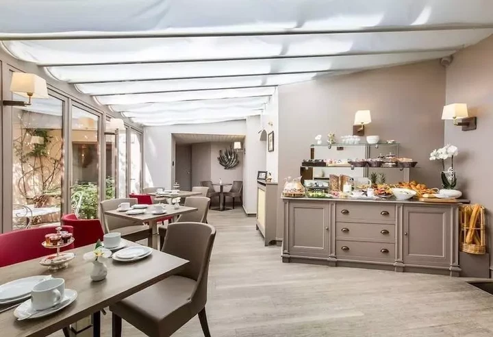 Hotel Hôtel La Résidence Du Berry - Versalles