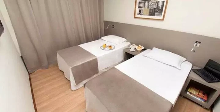 Hôtel Alta Reggia Plaza - Curitiba