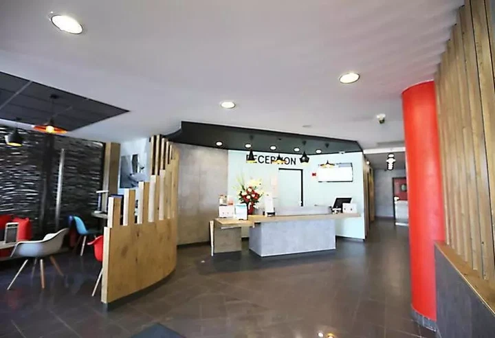 Hotel Ibis Cannes Mouans Sartoux Piscine Parking Gratuit - Costa Azul