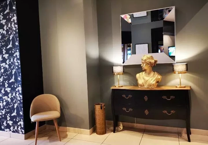 Le Boeuf Couronné   Hôtel & Restaurant Chartres  Logis Hotels - Chartres