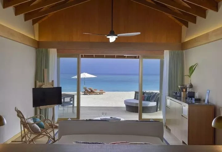 Emerald Faarufushi Resort & Spa   Deluxe All Inclusive - Maldiverna