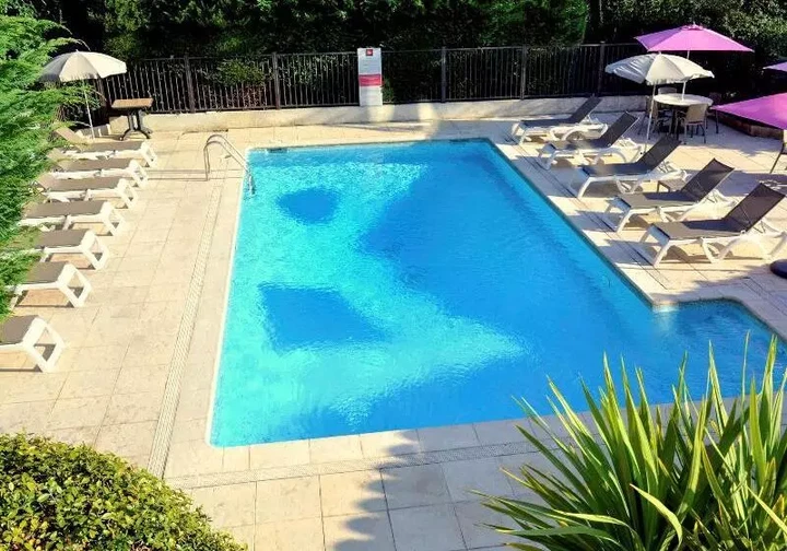 Hôtel Ibis Avignon Sud - 沃克呂茲