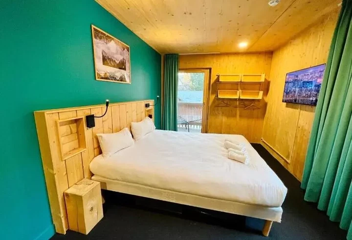 Hostal The People Les 2 Alpes - Les Deux Alpes, France