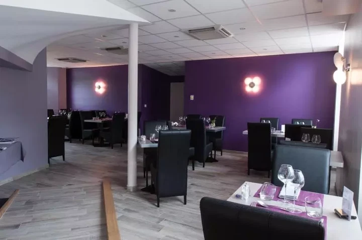 Hotel Hôtel Du Parc - Lons-le-Saunier