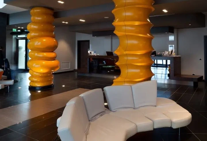 Hotel Rmh Modena Des Arts - Módena