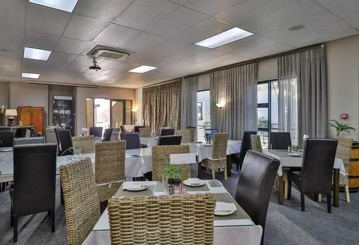 Whale Coast All Suite Hotel   Dcc Hotel Group - Hermanus