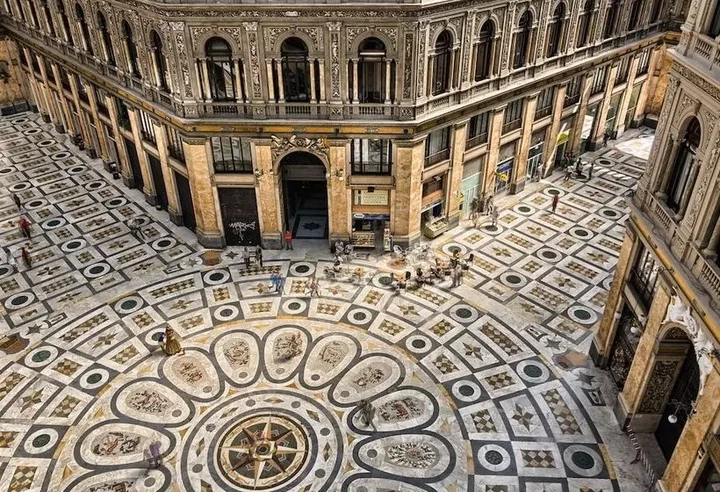 Hôtel Caruso Place Luxury Rooms & Suites - Naples, Italie
