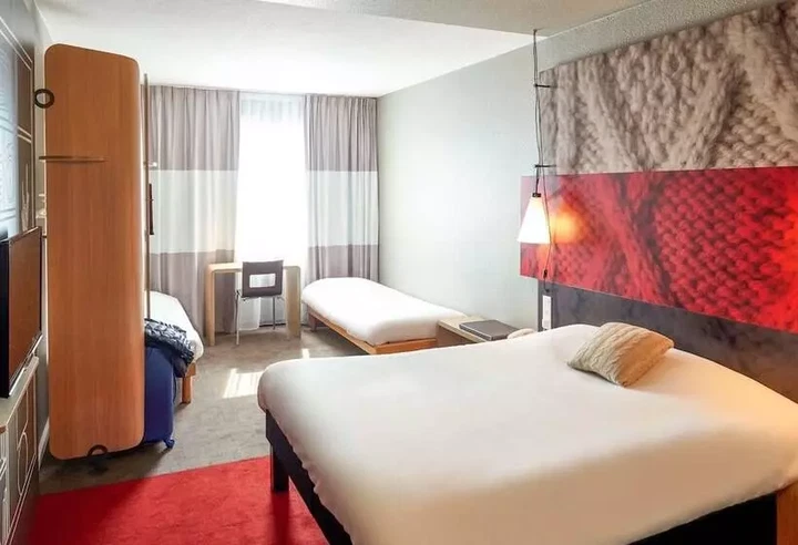 Hôtel Ibis Cholet - Cholet