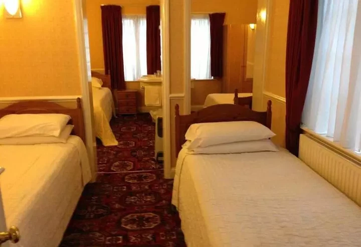 Hôtel Balmoral House - 