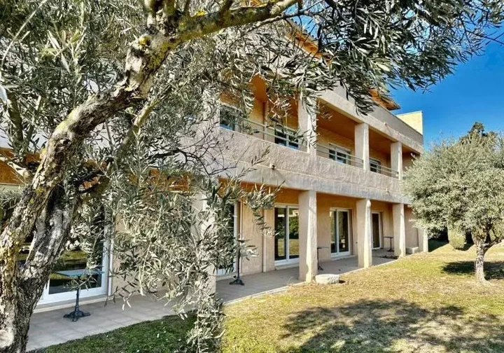 Hôtel Hôtel La Perna - Pernes-les-Fontaines