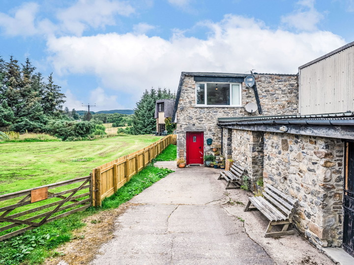 Highland Garden Room (No Kitchen) - Drumnadrochit