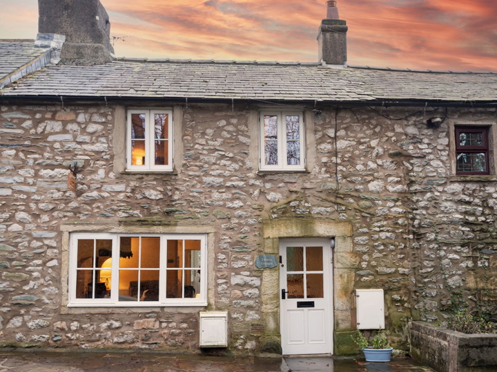 Two Storrs Cottages - North Yorkshire