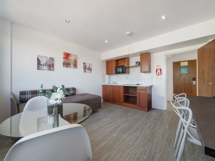 Roland House - Two Bedroom A - Central London