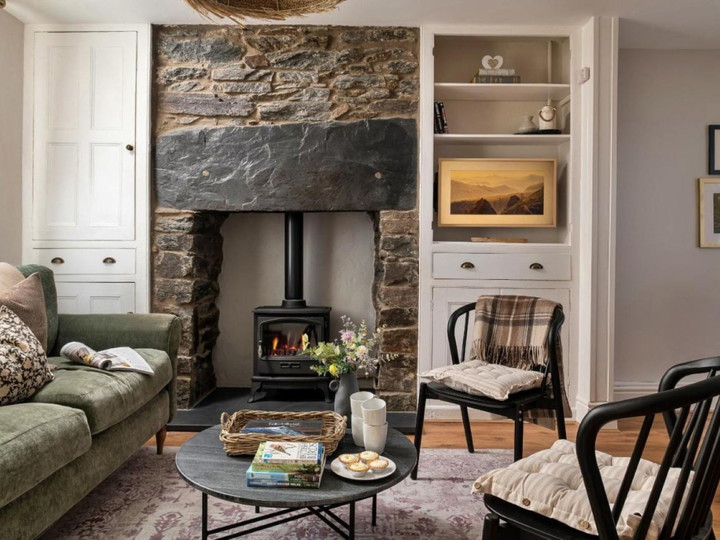 Bwthyn Llechi (Slate Cottage) - Shropshire