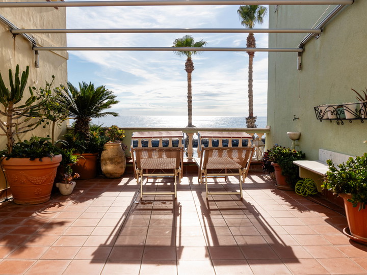 La Loggia Sul Mare - Riva ligure